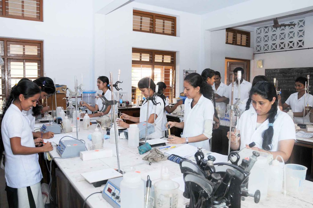 Science-Lab (3) – Govinda Dasa College